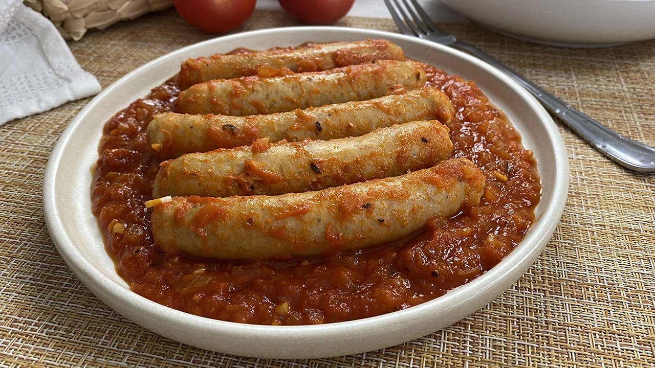 Salchichas con tomate, videos paso a paso