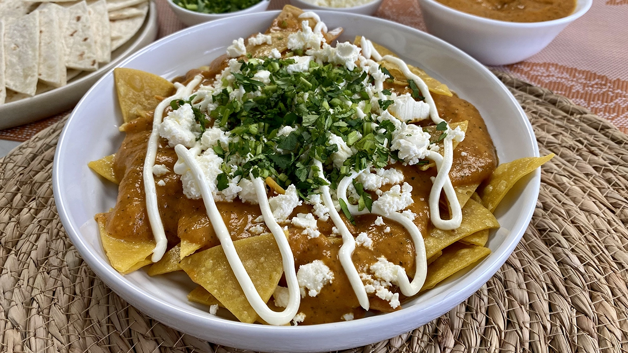 Chilaquiles con salsa roja