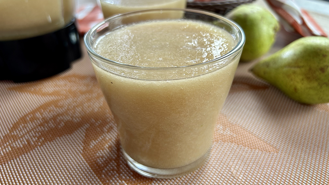 Zumo de pera, bebida saludable y nutritiva