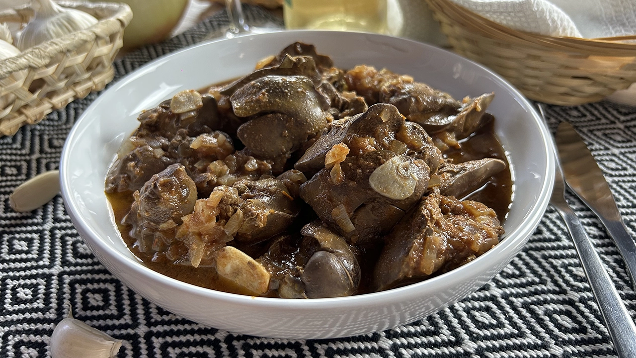 Hígado en salsa, receta tradicional con videos paso a paso