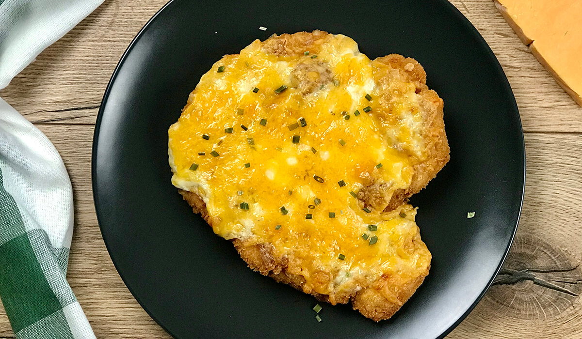 Parmo, Pollo con Salsa Bechamel y Queso Gratinado