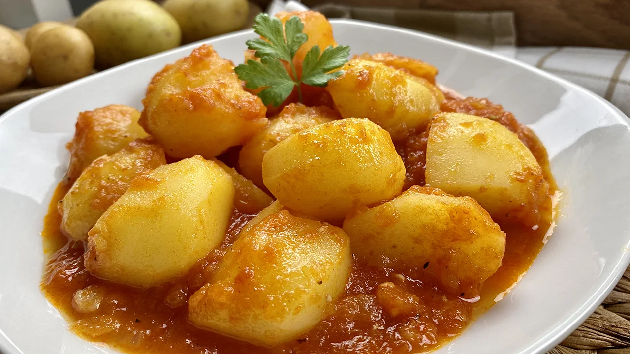 Patatas Guisadas, Receta Fácil y Rápida